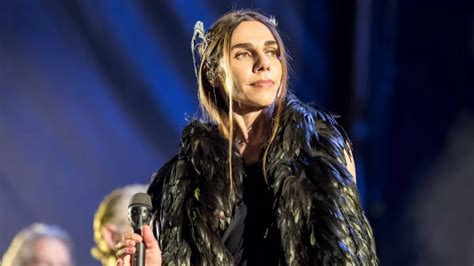 Pj Harvey Comparte Sencillo De Su Nuevo álbum I Inside The Old Year