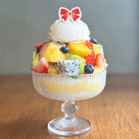단고당 [ 과일빙수🍧 ] 단고당 빙수 시리즈 세번째 ️ 모든 과일의 종합선물 과일빙수 입니다🎁 그날그날 가장 신선하고 맛있게 익은 과일을 다섯종류 이상 선별하여
