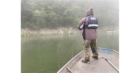 Повече правомощия за инспекторите си искат от Агенцията по рибарство