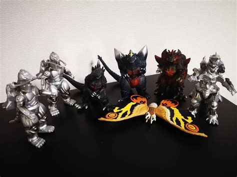 ヤフオク 食玩 バンダイ ソフビ セレクション ゴジラ X モ