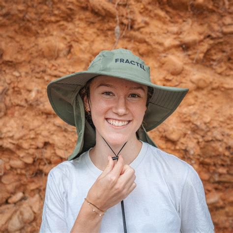 A Olive Adventure Hat In Olive Fractel