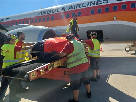 Dos Santoss Body Arrives In Angola Amid Tense Election Campaign The