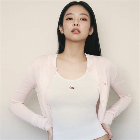 블랙핑크 제니 패션 난리난 메종키츠네 니트 가디건 가격은 네이버 블로그