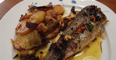 Las Receticas De Anica Lubina Al Horno Con Patatas