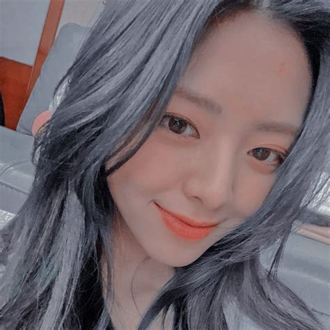 🍀 Itzy Icon Kpop Ulzzang Kpopicons Itzycons Yunaiicons Yuna