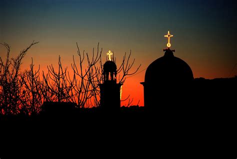 قصيدة خبب اليوبيل الذهبي لراهبات جان انتيد بقلم جول الذيب