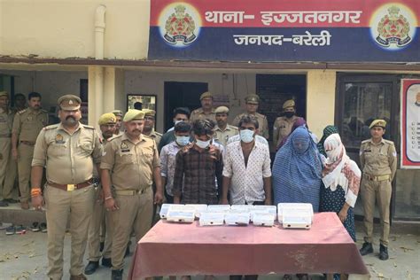 मसाज पार्लर की आड़ में चल रहा था सेक्स रैकेट चर्चित सीए के बेटे समेत 15 युवक युवतियां गिरफ्तार