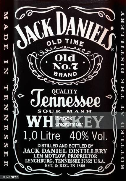 ป้ายชื่อวิสกี้ของแจ็ค แดเนียล ภาพสต็อก ดาวน์โหลดรูปภาพตอนนี้ ฉลาก ข้อความ วิสกี้ ขวด