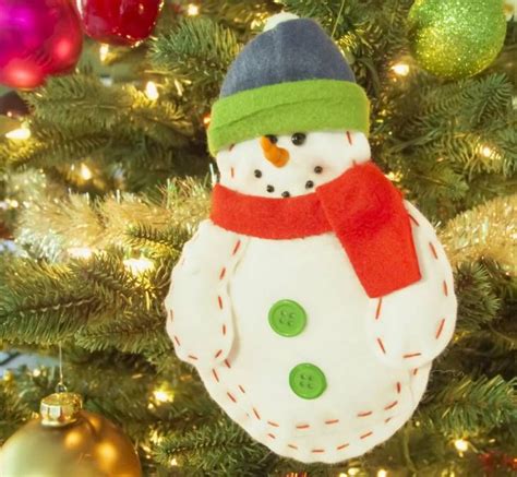Cómo hacer adornos navideños de fieltro muñecos de nieve