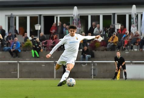 Mika Schmidt Steigt Wieder Ins Training Ein Sv 08 Laufenburg E V