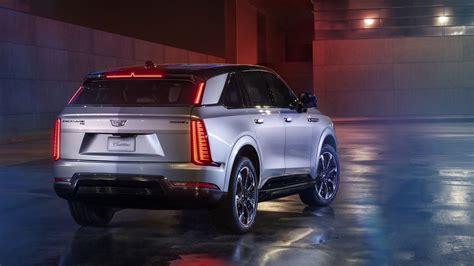 Electric Cadillac Escalade Has 750 Horsepower And Can Crab Walk Cnn