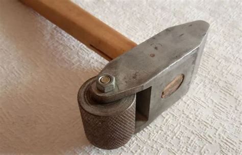 Молоток с колесиком зачем нужен такой инструмент Metal Bending Tools