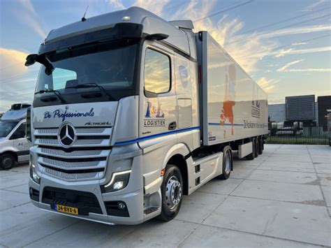 Nieuw Trekker Oplegger Combinatie Iandl Logistiek