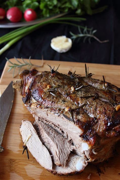 Печен агнешки бут Roasted Lamb Leg Roast Lamb Leg Lamb Dinner