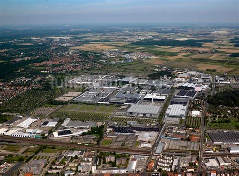 Hannover aus der Vogelperspektive Das Messegelände in Hannover im