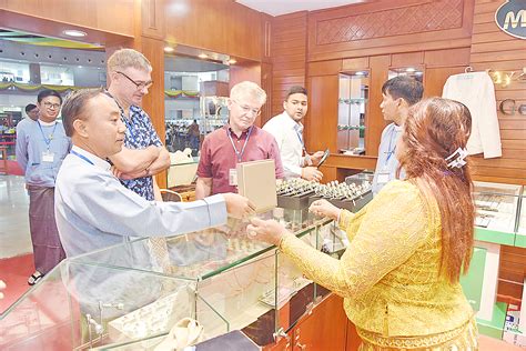 ၂၀၂၄ ခုနှစ် နှစ်လယ်မြန်မာ့ကျောက်မျက်ရတနာပြပွဲ စတုတ္ထနေ့ ဆက်လက်ကျင်းပ၊ ကျောက်မျက် အတွဲပေါင်း ၆၂ တ