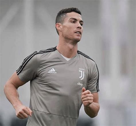 Acusado de estupro Cristiano Ronaldo fará exame de DNA Portal RG