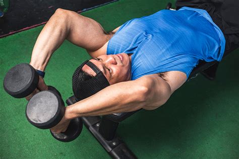 How To Build Huge Triceps With Skull Crushers — A Step By Step Guide