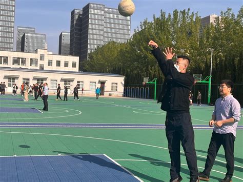 健体展活力，精彩“篮”不住——食品与生物工程学院参加教职工篮球投篮比赛 烟台理工学院食品与生物工程学院