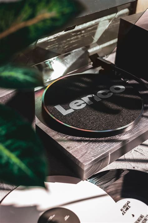 Lenco LS-300BK kopen? | In de Officiële Lenco Webhop