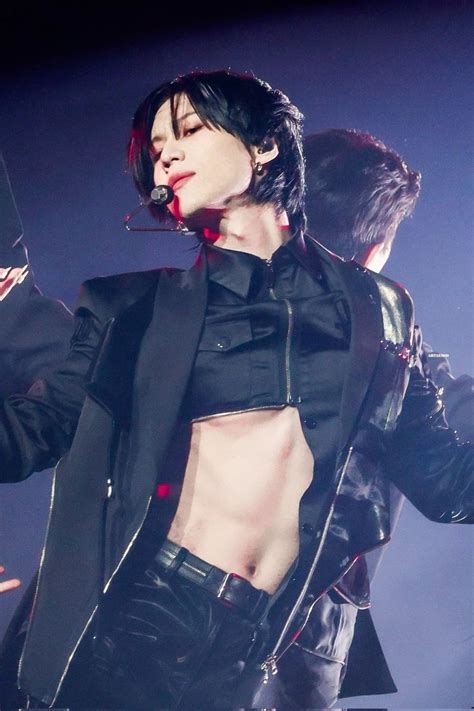 I Get So Much Gender Envy By Him Its Insane Taemin Shinee Taemin Shinee