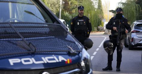 الشرطة الإسبانية توقف 43 شخصا ينتمون لشبكة إجرامية تستغل مهاجرين مغاربة