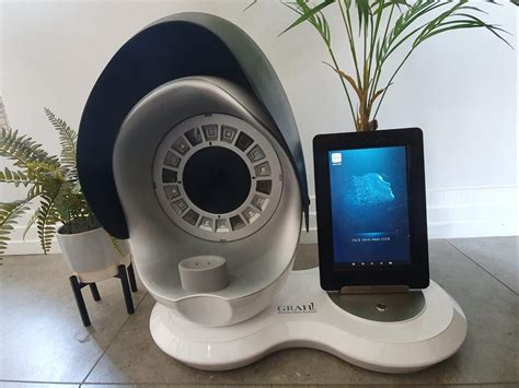 Fully Automatic Mirror Skin Analyzer Testing Machine 100 At ₹ 95000