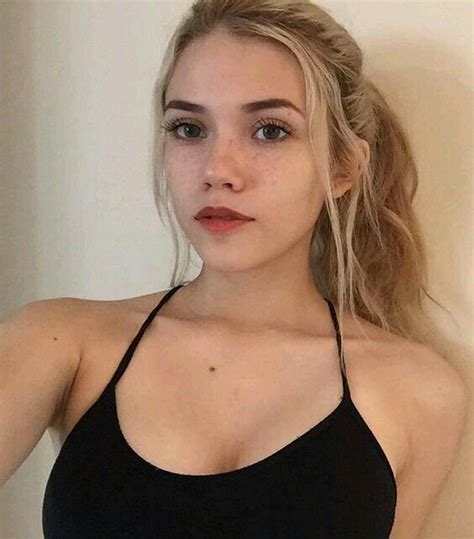 𝓟𝓲𝓷𝓽𝓮𝓻𝓮𝓼𝓽 𝓰𝓲𝓰𝓲𝓶𝓸𝓽𝓽𝓪𝓪𝓪 Chicas rubias bonitas Chicas bonitas selfies