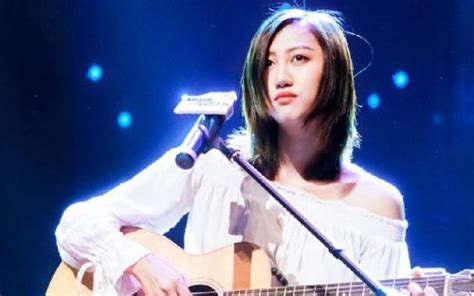 光吉他谱原版歌曲简单c调弹唱教学六线谱指弹简谱6张图 吉他谱 中国曲谱网