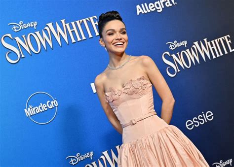 Potret Akrab Gal Gadot Rachel Zegler Di Premiere Snow White Diisukan