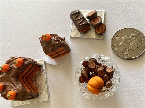 Tiny Halloween Sweets Scrolller