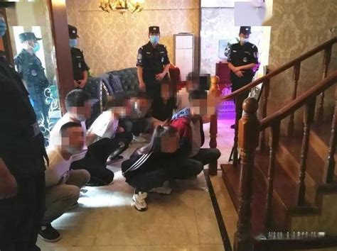 兰州城关警方成功捣毁一处淫窝，多名男女被抓郏某某