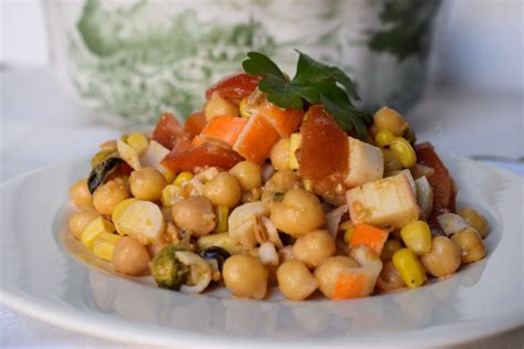 Ensalada de garbanzos muy fácil en 5 minutos sin encender los fogones