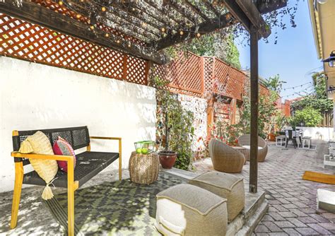 Newlywed Actress Bridgit Mendler Sells Her Silver Lake House Los