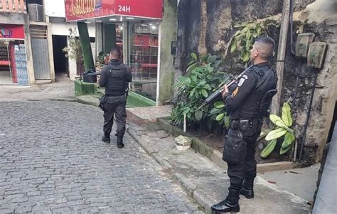 Adolescente é Baleado No Itanhangá Na Zona Oeste Do Rio Super Rádio Tupi