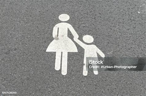 Photo Libre De Droit De Panneau De Signalisation Sur Une Piste Cyclable