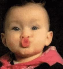 Mom Kissing Daughter  991×500 Kiss