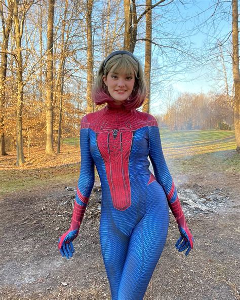 Grace💖 ♡♥️♡ Get Exclusive Spider Gwen Content When You