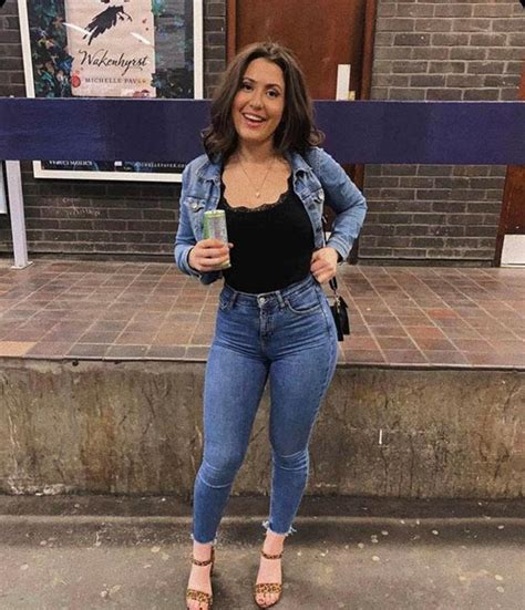 Jasmine Armfield Scrolller