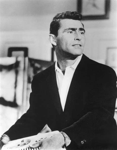 Why Rod Serling Apologized To Carol Burnett After Her Twilight Zone