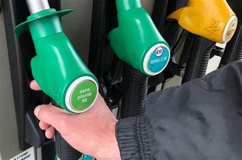 Le Prix Des Carburants Ne Cesse De Grimper