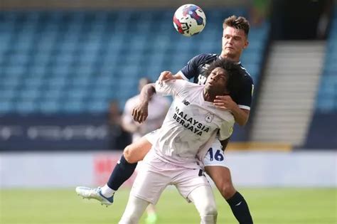 Leeds United Loanee Jamie Shackletons ‘flexibility Praised As