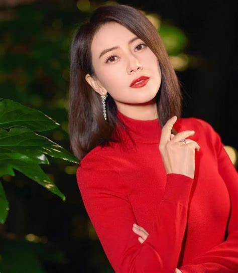 回顾高圆圆晒最新照，私服好美好会穿啊！优雅迷人不愧是女神