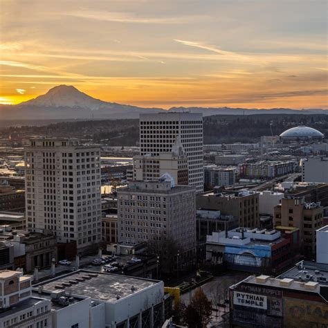 Ang Miyembro Ng Konseho Na Si Sandesh Sadalge Ay Nagpasa Ng Resolusyon