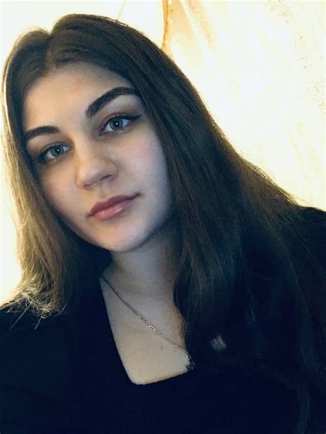Slava ️ Long Haired Green Eyed Entertainer In New York City Slixa