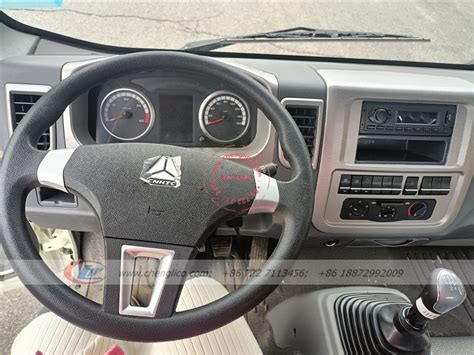 Sinotruk Howo 130hp Light Duty Truck Chassis Chengli Special