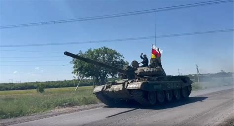 Модернізовані Т-62 доїхали до Донецька: кількість раритетів у армії РФ ...
