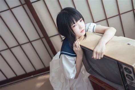 Cosplay 桜桃喵 盛夏工作服 Everia Club