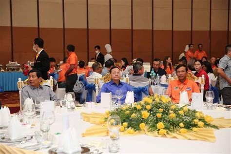 នាយឧត្តមសេនីយ៍សន្តិបណ្ឌិត នេត សាវឿន អញ្ជើញជាអធិបតីក្នុងពិធីប្រគល់ពានរង្វាន់ និងមេដាយ