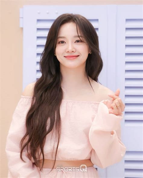 Pin De Alex ᡣ𐭩 Em 세정 Sejeong Em 2024 Atrizes Coreanas Atrizes Atriz